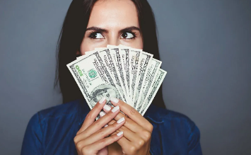 These 3 Zodiac Signs Are About To See Major Money Moves This February ...