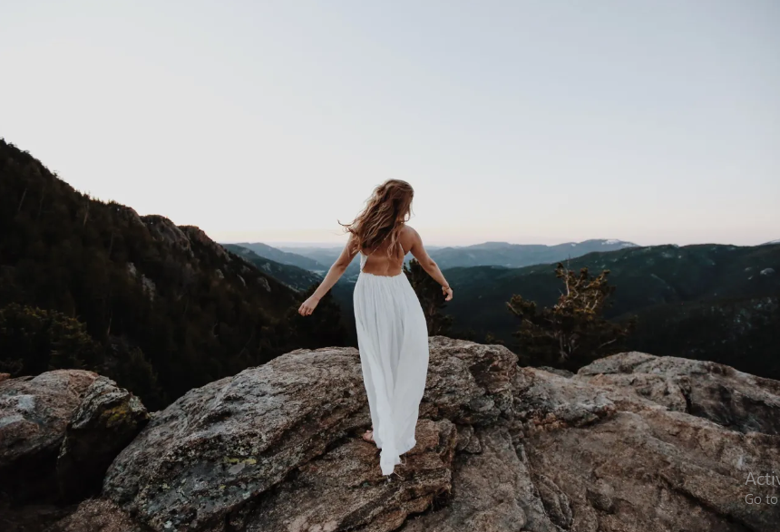 4 Zodiacs Who Feel Pressured To Find Love ASAP | zodiac Signs